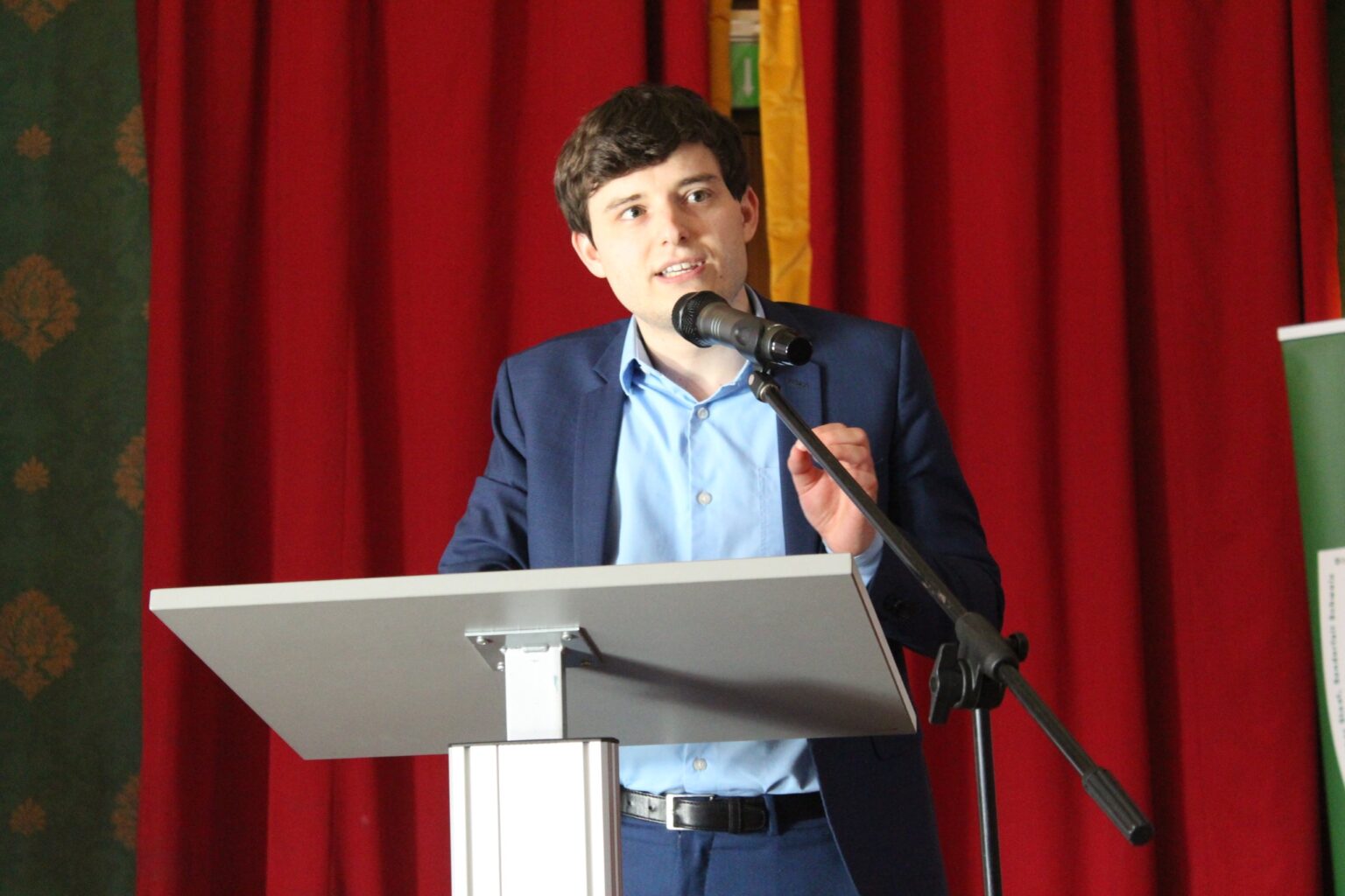 Die Frage nach dem Warum – Nationalrat Benjamin Fischer